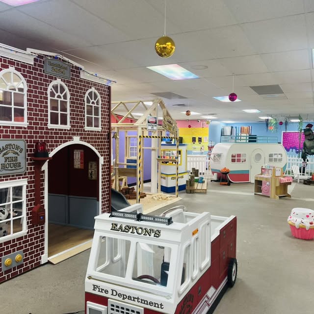 Jubilee's Mini Mansions - Jubilee Cake Studio